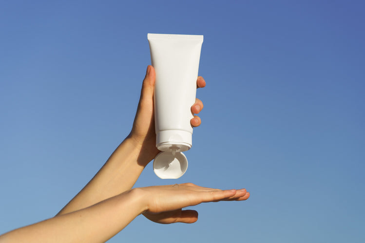 6 Essential Reasons Why It’s Important to Wear Sunscreen